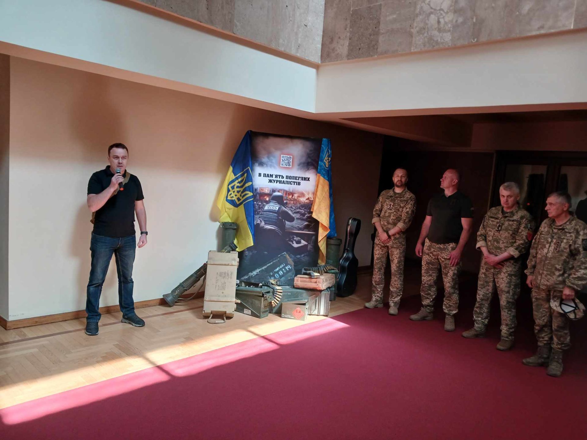 Memory of fallen journalists: unveiling a memorial at Institute of ...